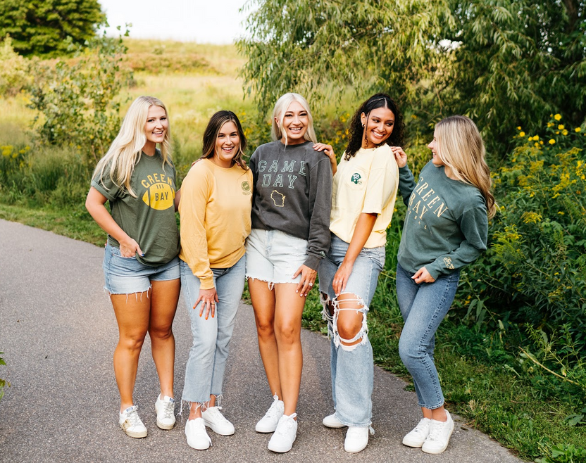 Fan Girl Clothing: Trendy Game Day Apparel for Fan Girls Like You.